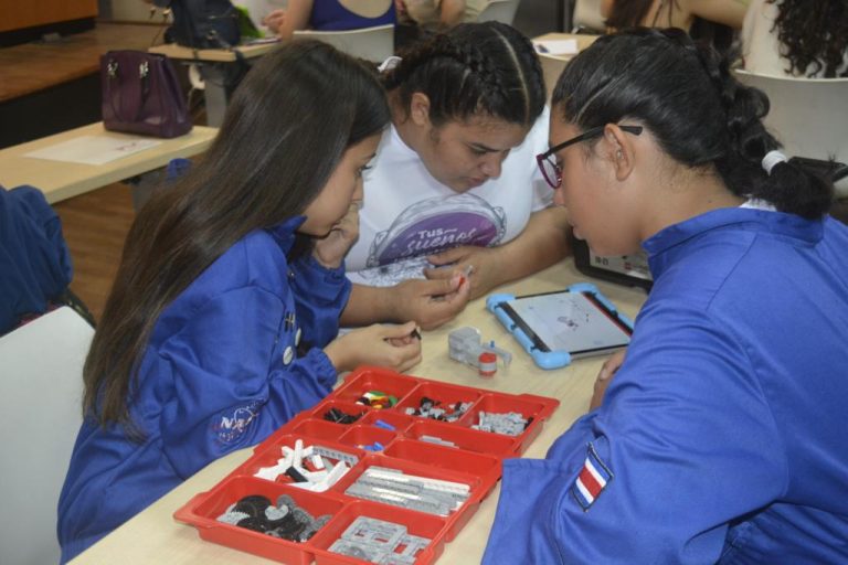 Intel Costa Rica tiene como meta alcanzar a 4000 personas con sus ...